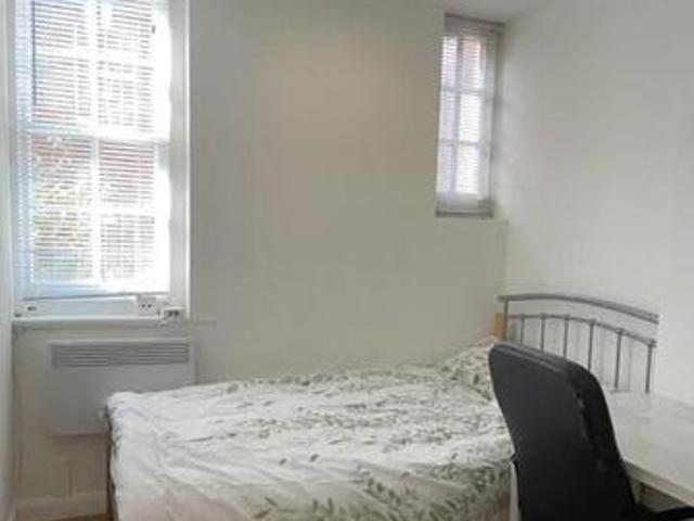 Sinclair House, London, 2 Bedroom Flat