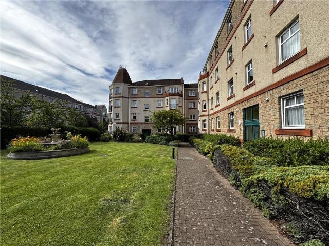 Sinclair Place, Dalry, Edinburgh, EH11 2 bed flat to rent £1,495 pcm £345 pw