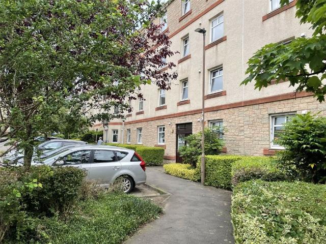 Sinclair Place, Edinburgh EH11, 2 bed flat to rent, £1,350 pcm | PrimeLocation