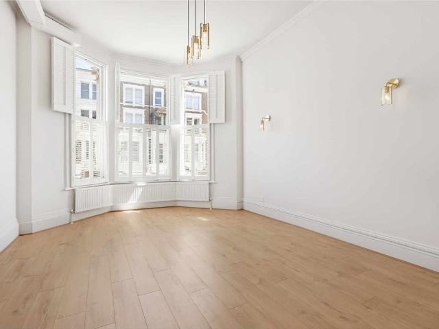 Sinclair Road, Brook Green, London W14, 2 bed flat to rent, £2,750 pcm | PrimeLocation