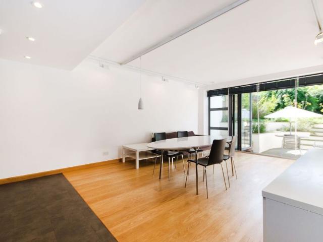 Sinclair Road, Brook Green, London W14, 2 bed flat to rent, £3,000 pcm | PrimeLocation