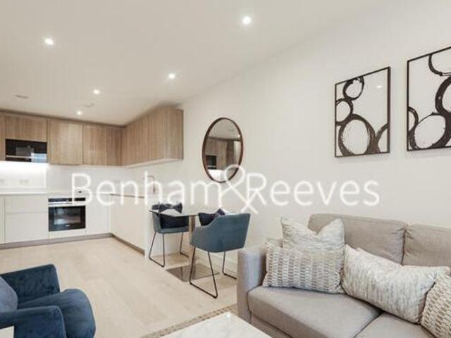 Sinclair Road, Kensington, 1 Bedroom Apartment