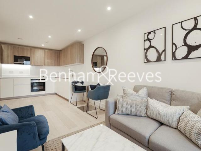 Sinclair Road, Kensington W14 1 bed apartment to rent £2,600 pcm £600 pw