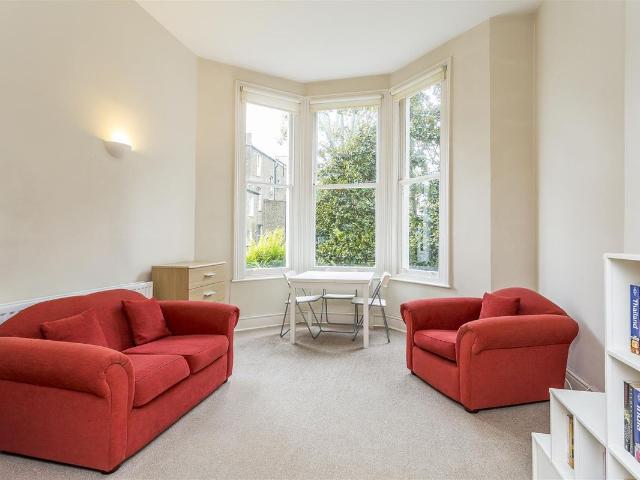 Sinclair Road, London W14, 1 bed flat to rent, £1,850 pcm | PrimeLocation