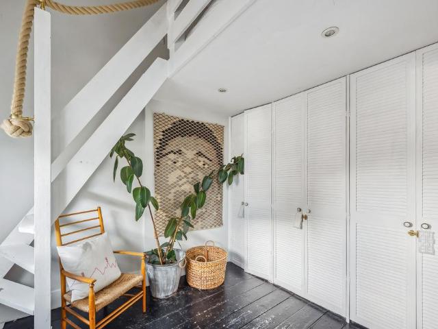 Sinclair Road, London W14 1 bed flat to rent £1,950 pcm £450 pw