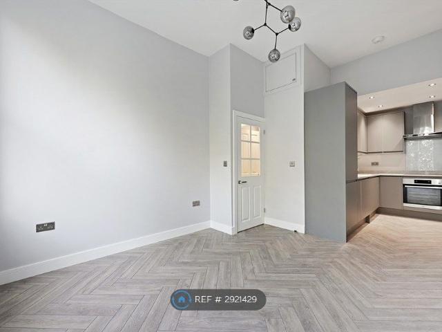 Sinclair Road, London W14, 1 bed flat to rent, £2,000 pcm | PrimeLocation
