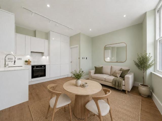 Sinclair Road, London, W14 1 bed flat to rent £2,400 pcm £554 pw