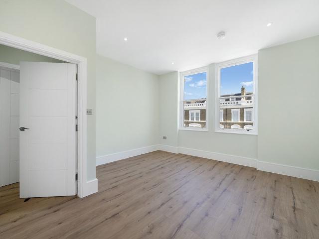 Sinclair Road, London W14, 1 bed flat to rent, £2,400 pcm | PrimeLocation