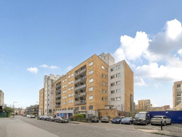 Singapore Road, Ealing, London W13, 2 bed flat to rent, £2,200 pcm | PrimeLocation