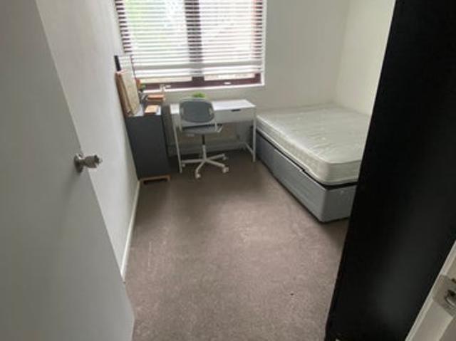 Singel ROOM Nottighill w11 perfect location