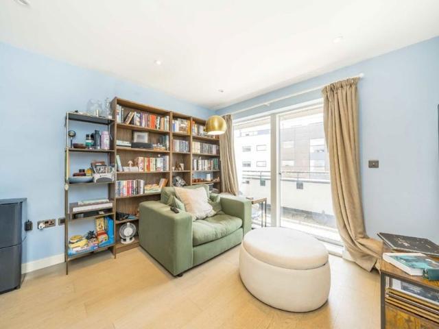 Singer Mews, SW4, London
