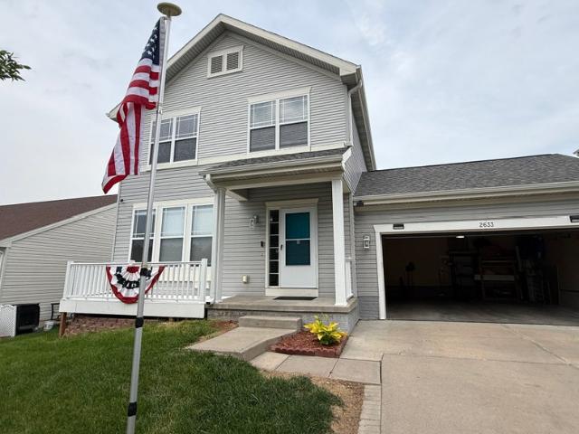 Single beautiful and well maintained home!