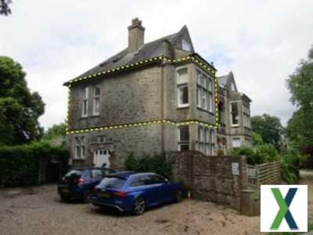Single bedroom, first floor flat in Summersdale, Chichester. High ceiling, large south facing lounge
