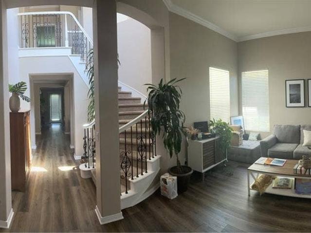 Single bedroom for rent