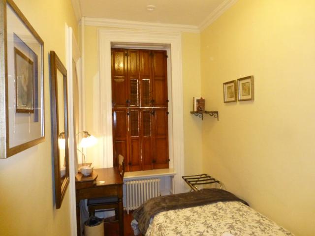 Single BR with Own Key Great Location by Barclays