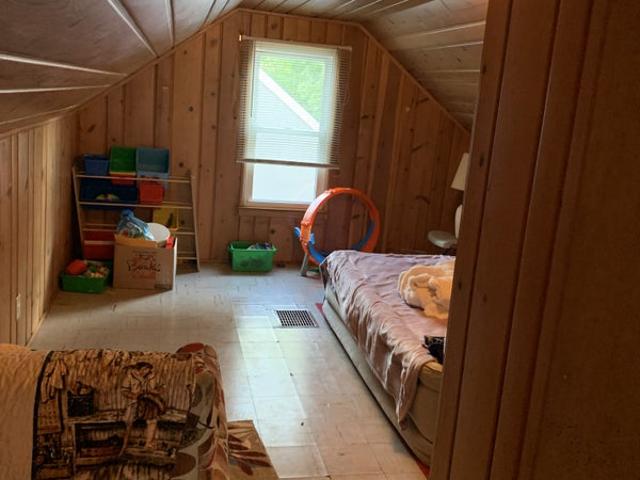 Single Dad and kids looking to rent a room