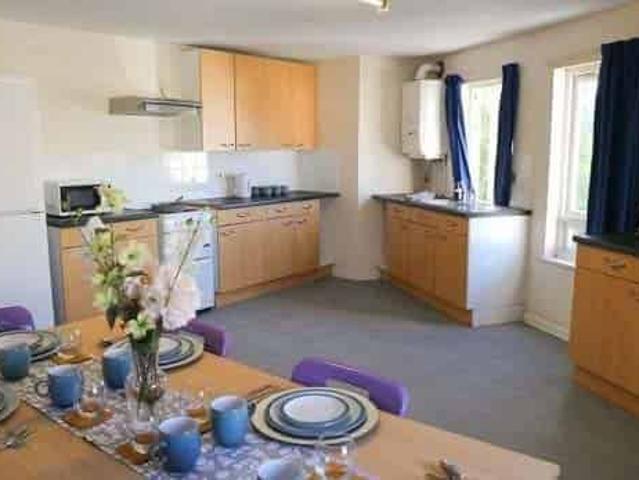 Single Ensuite Room