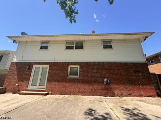Single Family: MLS #4038