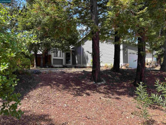Single Family: MLS #41144