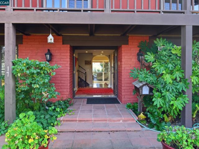 Single Family: MLS #41135