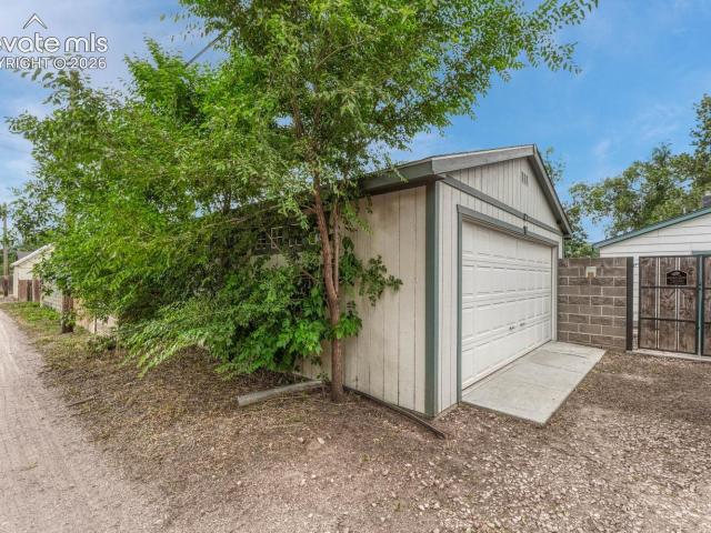 Single Family: MLS #4701