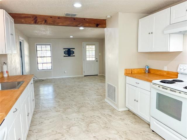 Single Family: MLS #475771