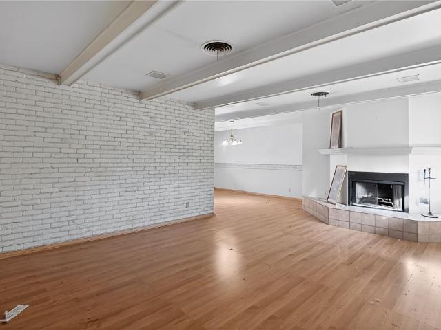 Single Family: MLS #476459