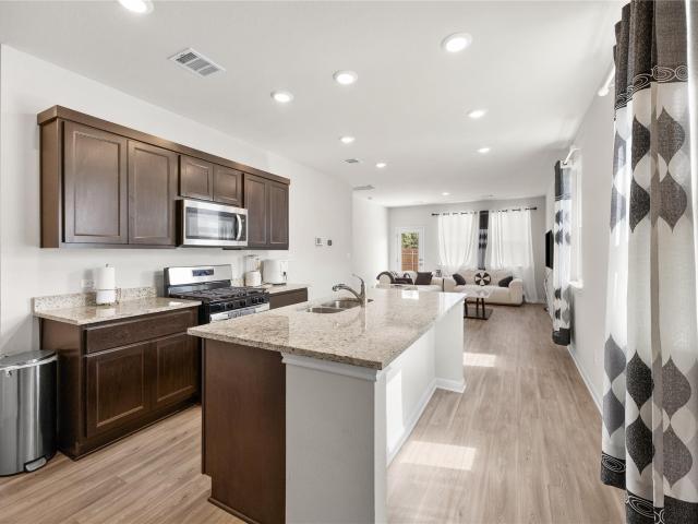 Single Family: MLS #4776