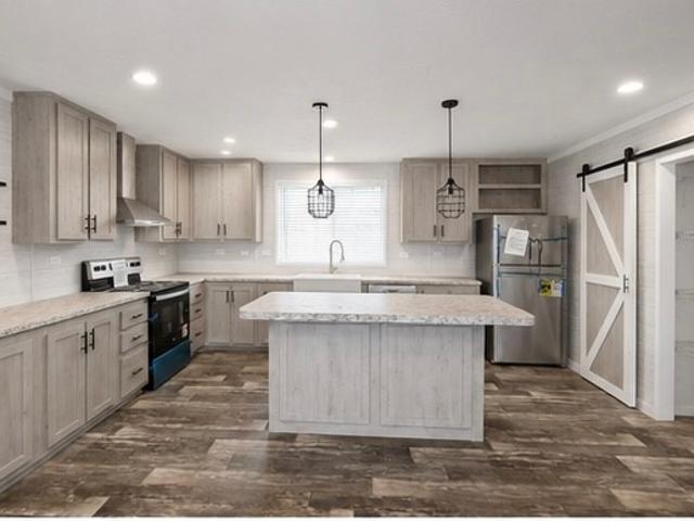 Single Family: MLS #477308