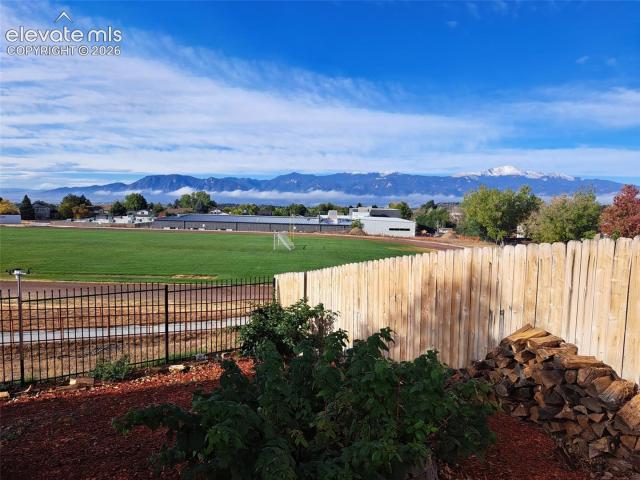 Single Family: MLS #5815