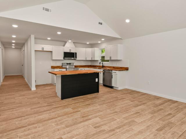 Single Family: MLS #60321