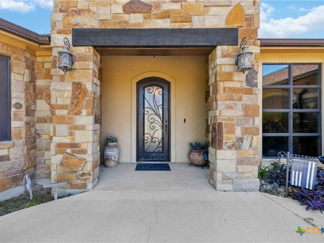 Single Family: MLS #616460