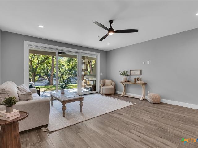 Single Family: MLS #622969