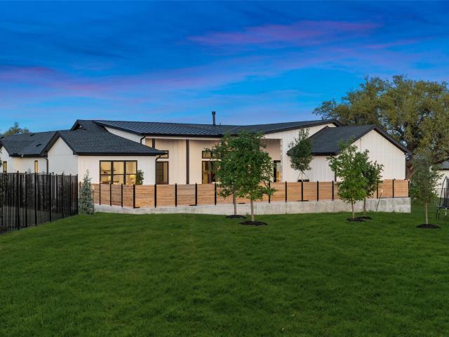 Single Family: MLS #6723