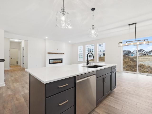 Single Family: MLS #7120