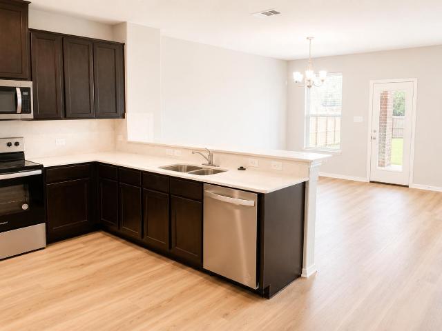 Single Family: MLS #9909
