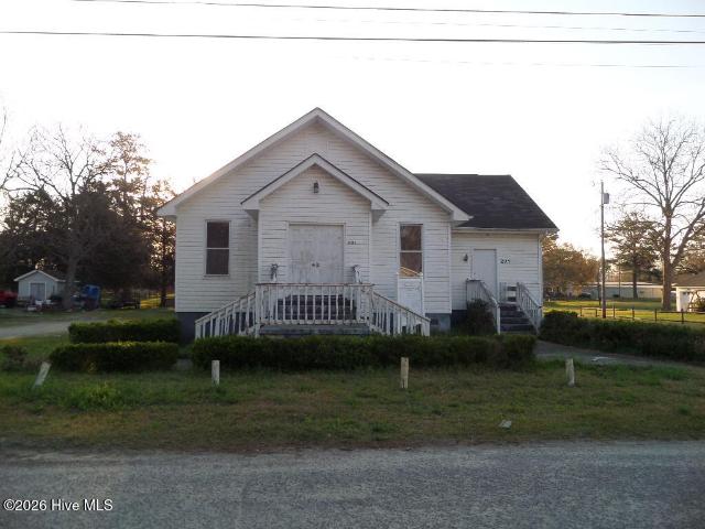 Single Family: MLS #100563