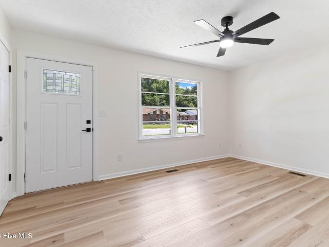 Single Family: MLS #100582