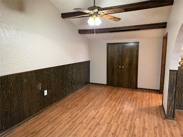Single Family: MLS #1233
