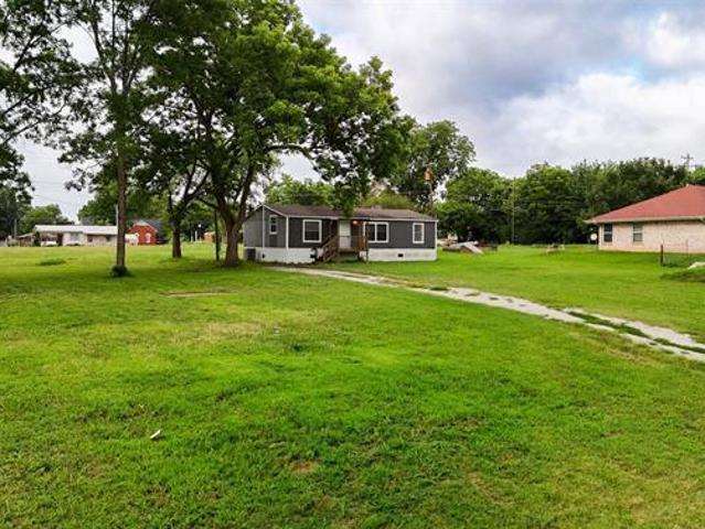 Single Family: MLS #1240
