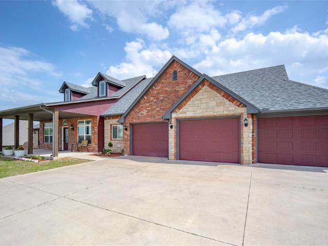 Single Family: MLS #1240