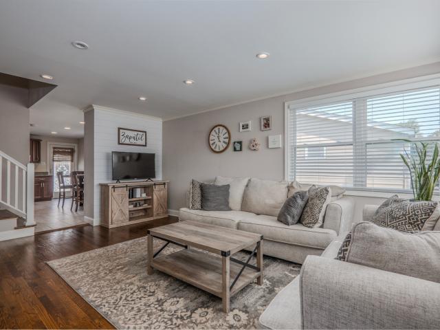 Single Family: MLS #12427