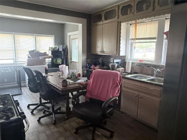 Single Family: MLS #1242