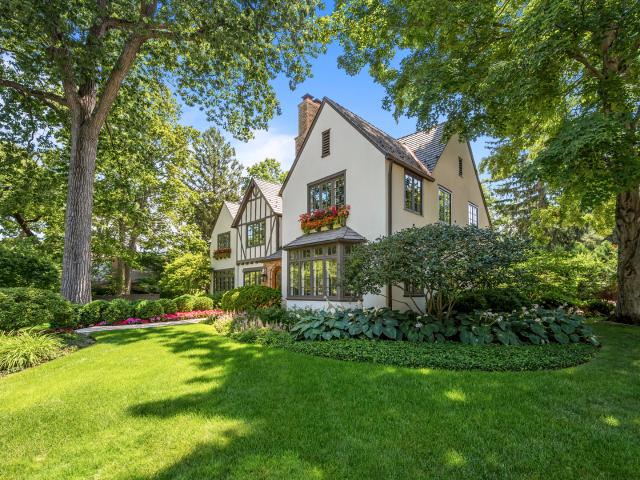 Single Family: MLS #12569