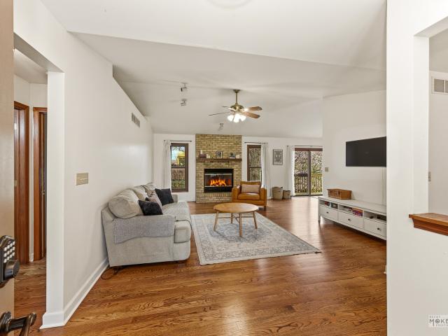 27 Hickory Loop Drive