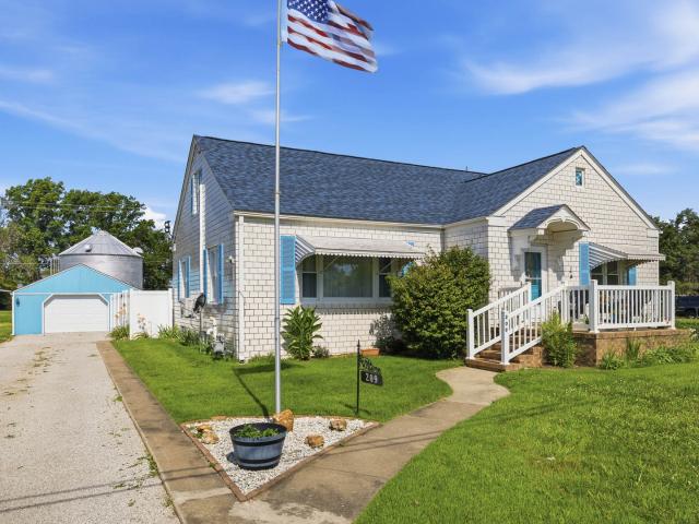 Single Family: MLS #12677