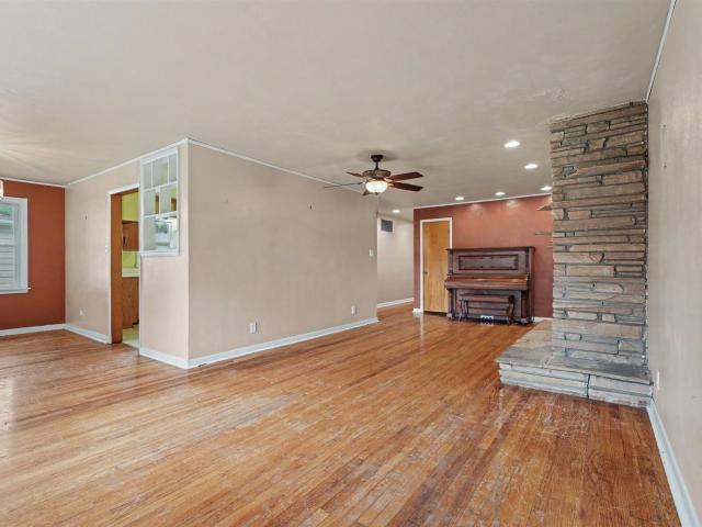Single Family: MLS #12693