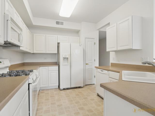 Single Family: MLS #12690