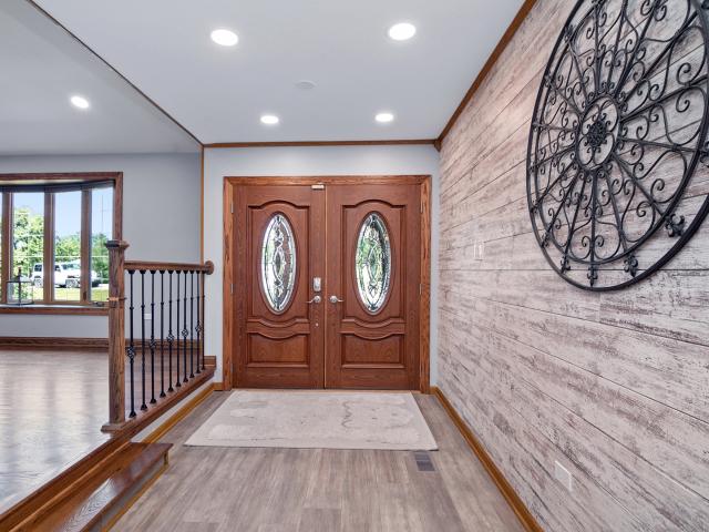 Single Family: MLS #12700