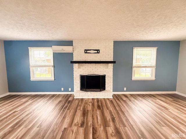 Single Family: MLS #202620